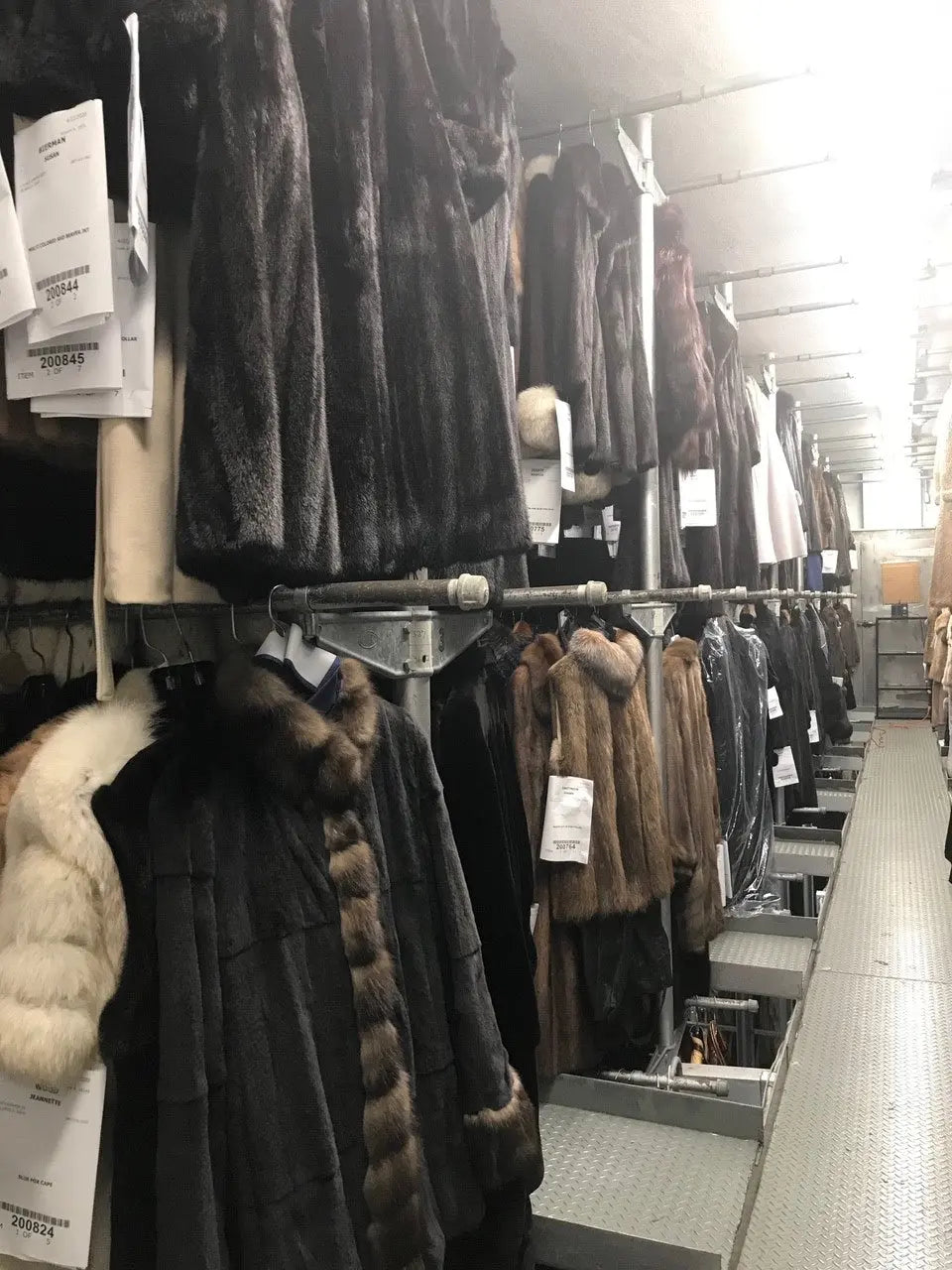 Fur Storage: Do's and Don'ts – LaBelle Since 1919